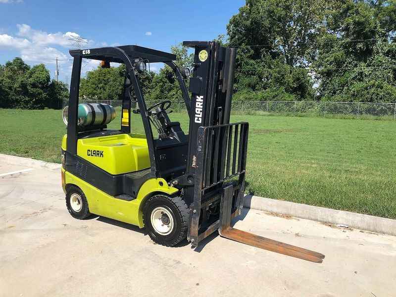 Clark Michigan C15L: Specs, Dimensions, Mast, Engine, Operational