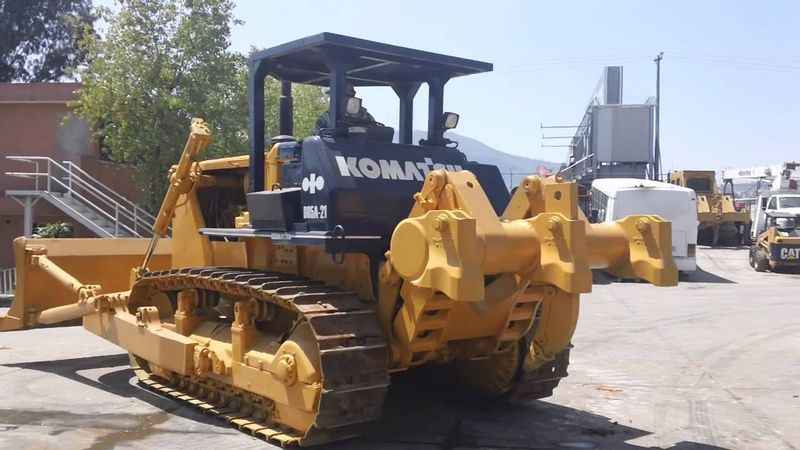 Komatsu D85A-21: Specs, Dimensions, Undercarriage, Engine, Operational