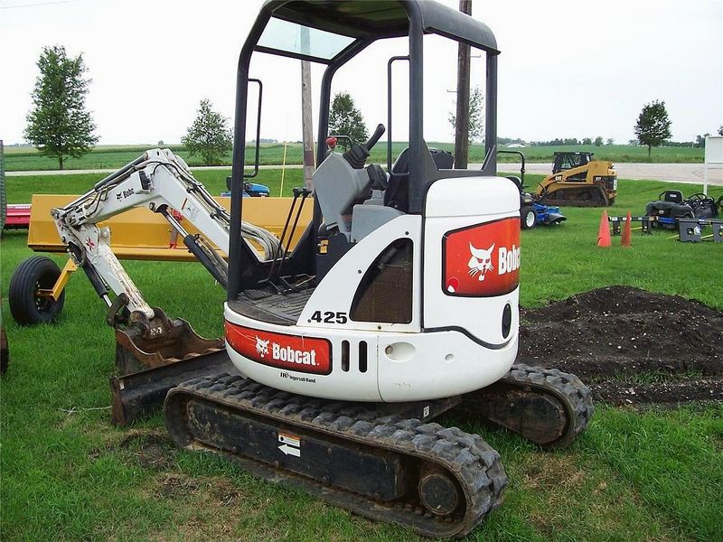 Bobcat 425: Specs, Boom/Stick Option (Hex) 1, Dimensions, Undercarriage ...
