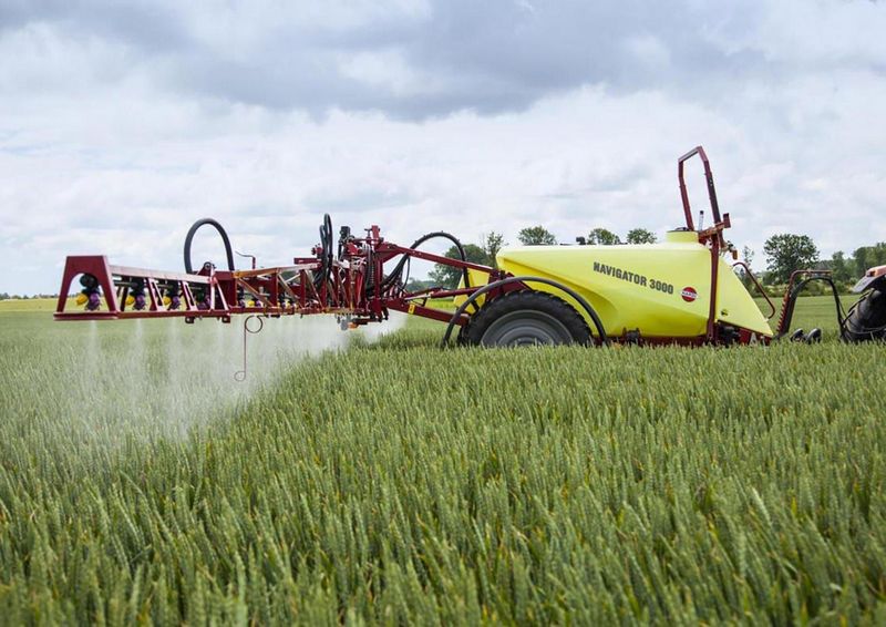 Hardi Navigator 3000 DELTA: Specs, Boom, Dimensions, Operational