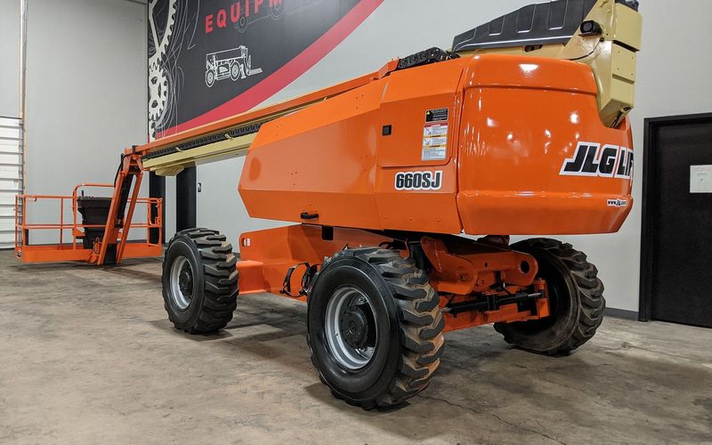 JLG 660SJ 4WD: Specs, Dimensions, Platform, Engine, Operational ...