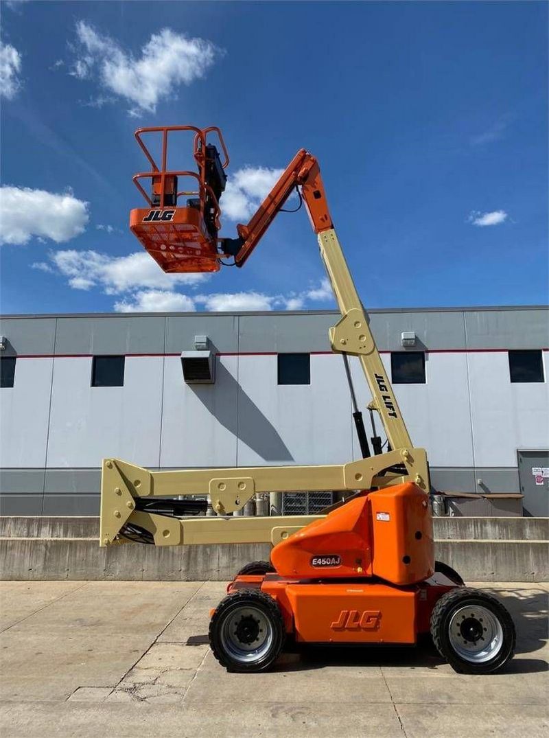 JLG E450AJ: Specs, Dimensions, Platform, Engine, Operational ...