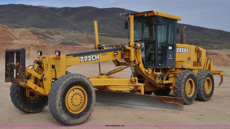 John Deere 772CH: Specs, Dimensions, Engine, Operational, Steering ...