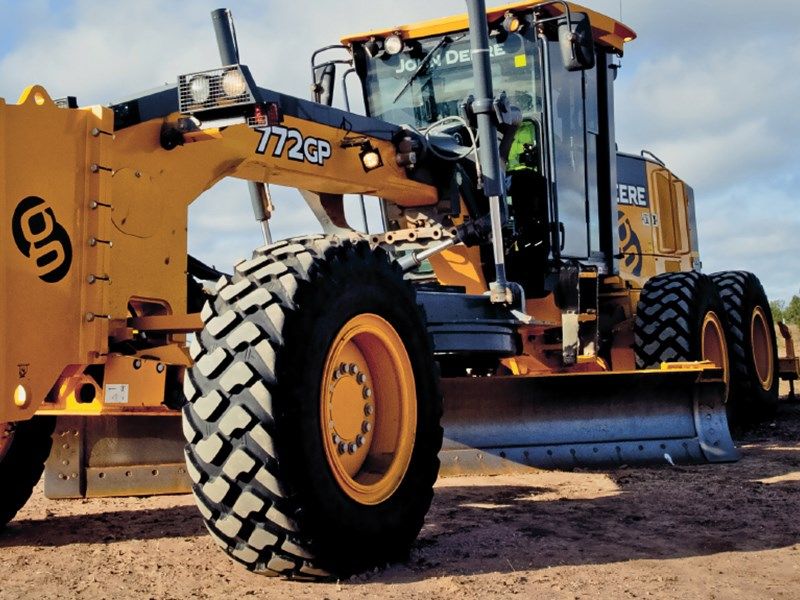 John Deere 772GP: Specs, Dimensions, Engine, Operational, Steering ...