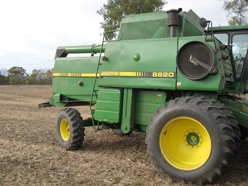 John Deere 8820 Titan II: Specs, Dimensions, Engine, Operational ...