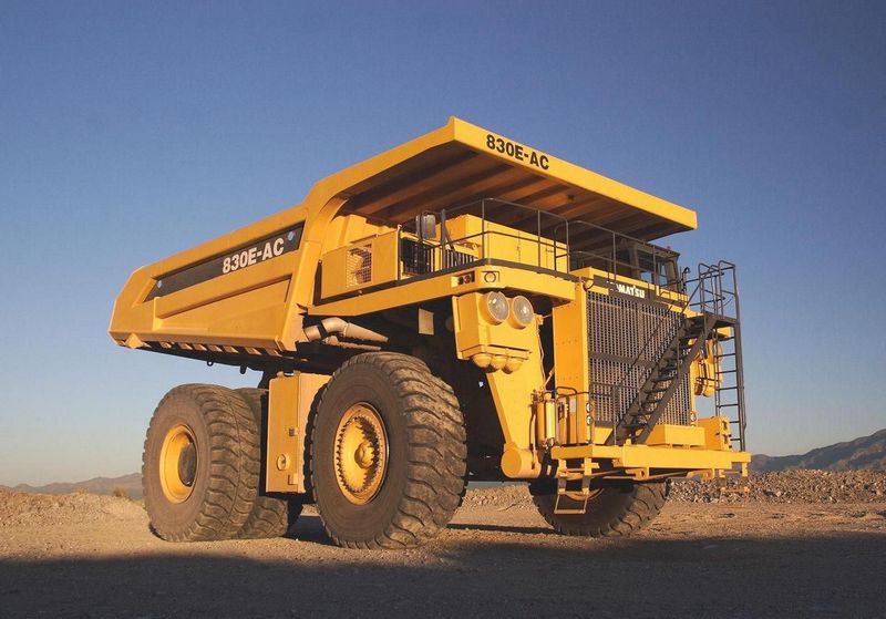 Komatsu 830E: Specs, Dimensions, Dump, Engine, Operational ...