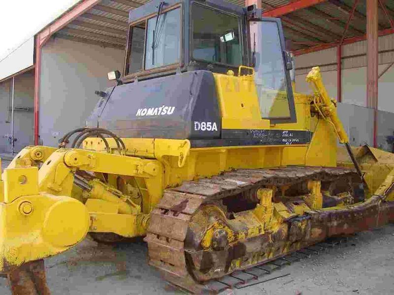 Komatsu D85A-21: Specs, Dimensions, Undercarriage, Engine, Operational
