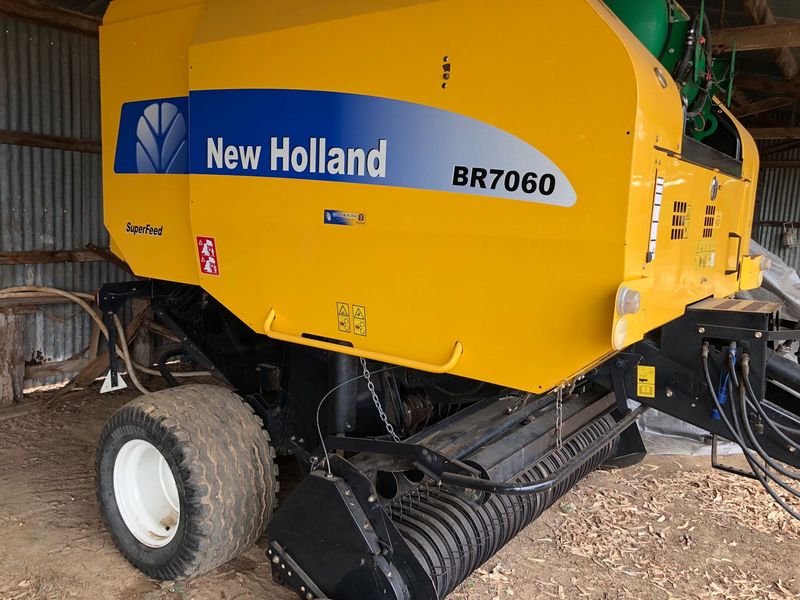 New Holland BR7060 Rotor: Specs, Baler Pickup, Dimensions, Bale Size ...