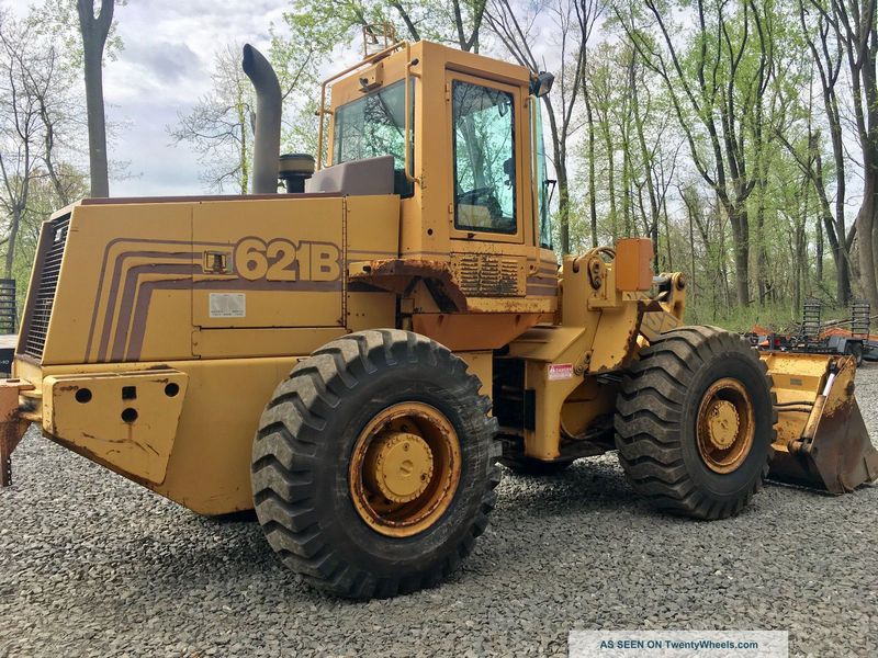Case 621B: Specs, Bucket, Dimensions, Engine, Operational, Transmission ...