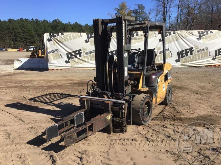 Caterpillar P5500: Specs, Dimensions, Mast, Engine, Operational