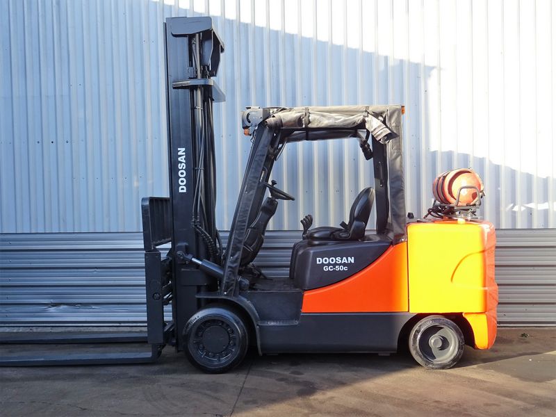 Doosan G50C: Specs, Dimensions, Mast, Engine, Operational