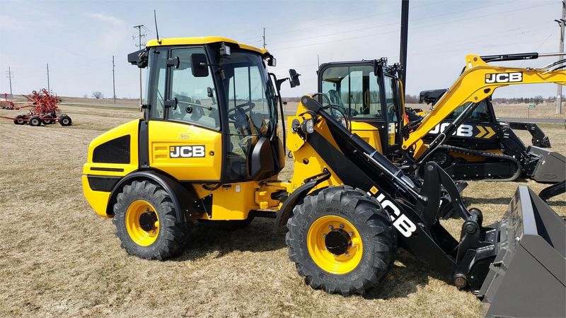 JCB 407 AGRI: Specs, Bucket, Dimensions, Engine, Operational