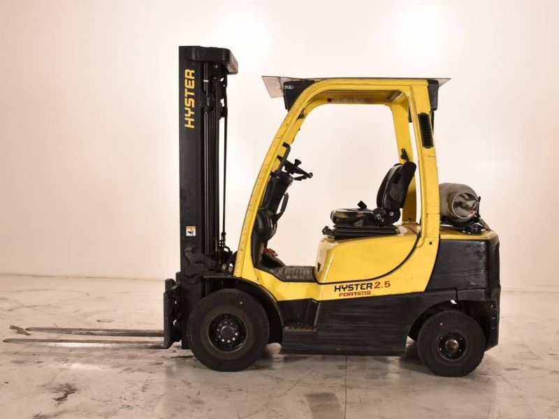 Hyster H2.5FT DM LPG: Specs, Dimensions, Mast, Engine, Operational