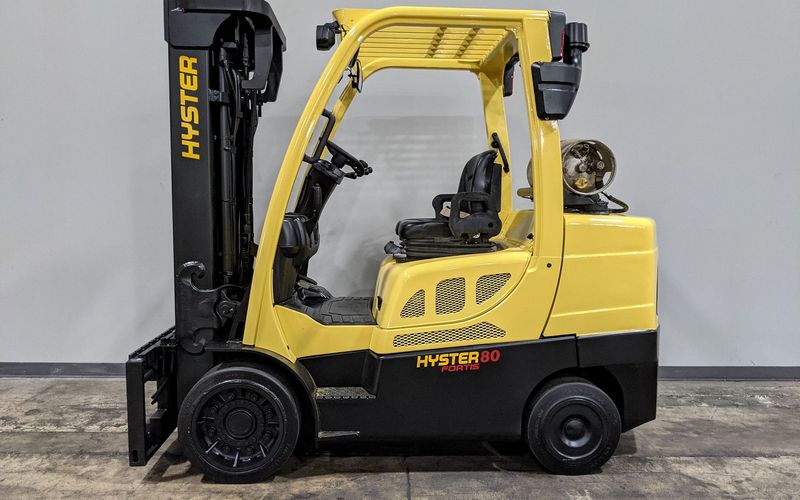 Hyster S80FT: Specs, Dimensions, Mast, Engine, Operational