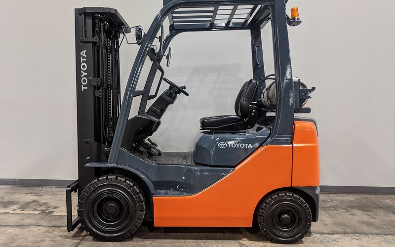 Toyota 8FGU18: Specs, Dimensions, Mast, Engine, Operational, Tires ...