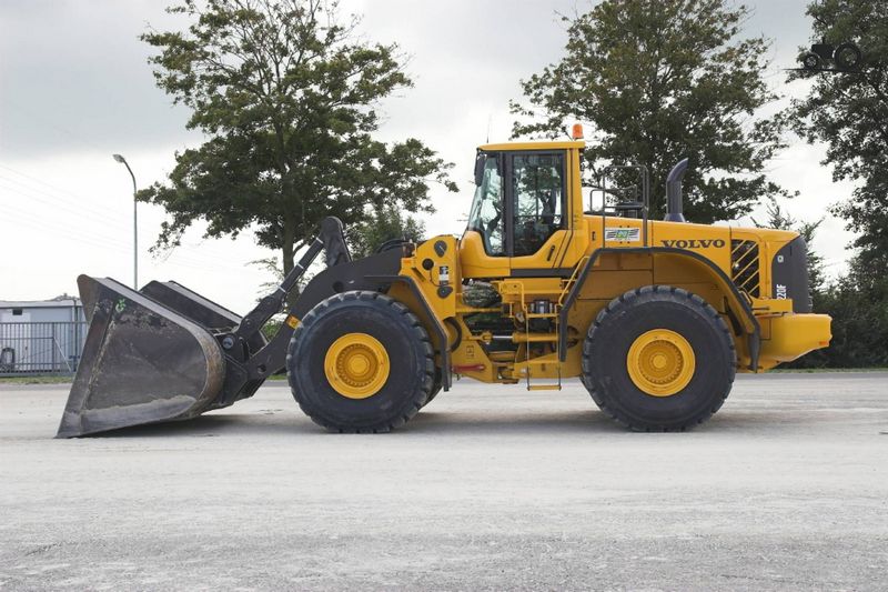 Volvo L220F: Specs, Bucket, Dimensions, Engine, Operational ...